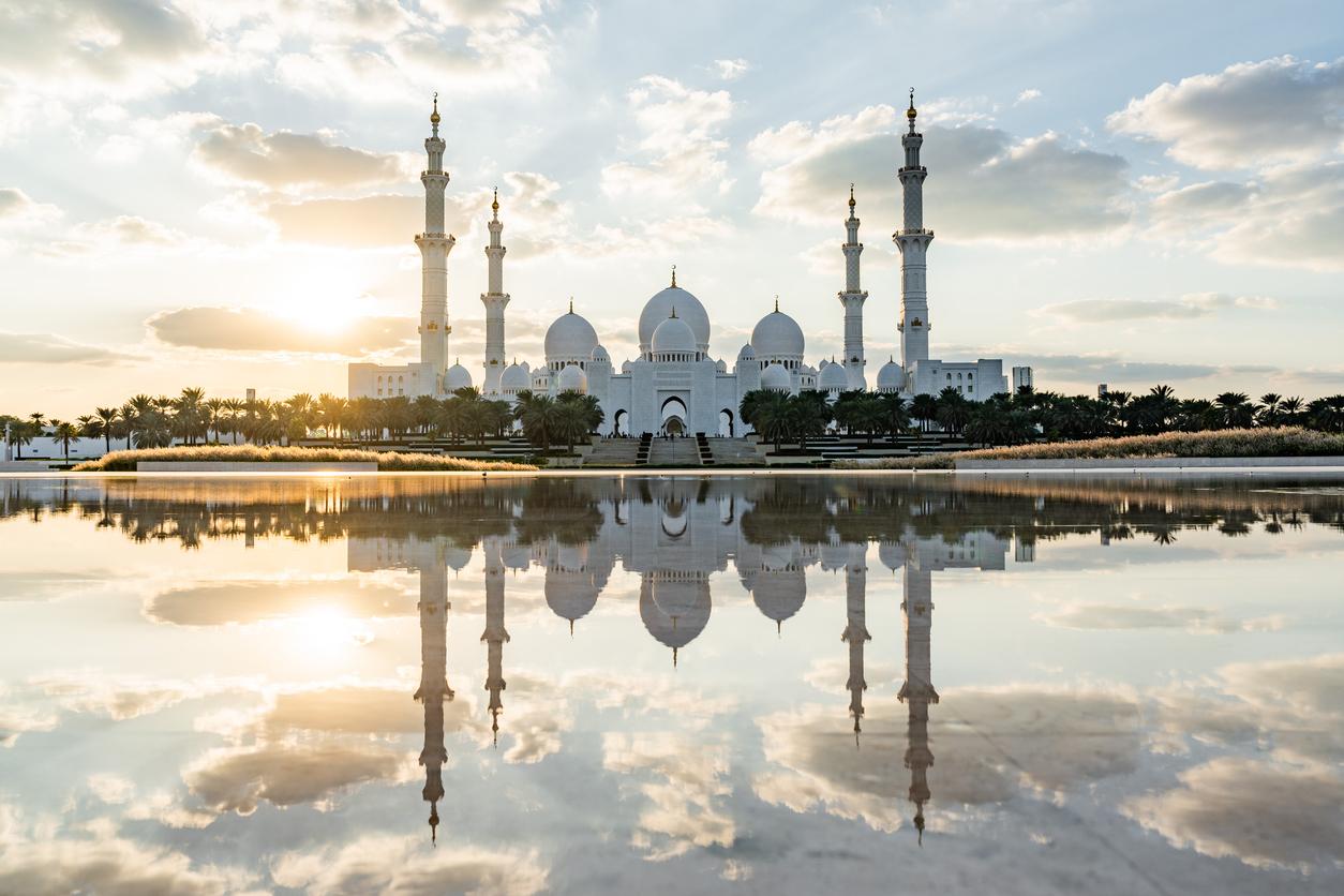 Dubai to Sheikh Zayed Grand Mosque & Ferrari World Tour | TourBeez