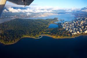 Vancouver: Flyover Experience Ticket | TourBeez